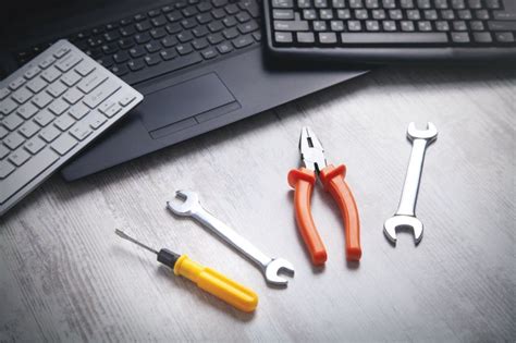 the essential guide to network monitoring tools in 2024