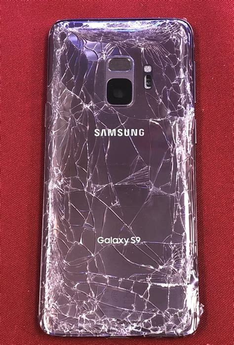 This Caught My Eye Not Because Of The Cracks But What Is Up With That Camera R GalaxyS