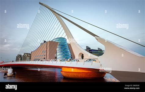 Samuel Beckett Bridge Dublin Irlande Banque De Photographies Et D