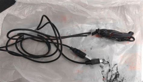 这是什么特殊性癖 岁少年想知道自己有几大拿USB线插进阴茎结果GG了