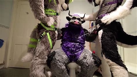 Fantastic Dumps Fursuit Pee