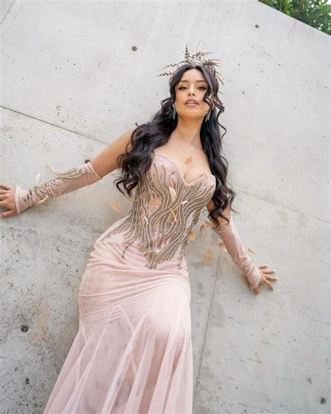 Amazing Insta Pics In Her Gala Dress Rvalkyrae