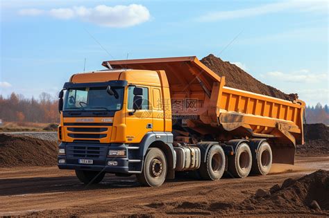 黄色的渣土车高清图片下载 正版图片600481319 摄图网