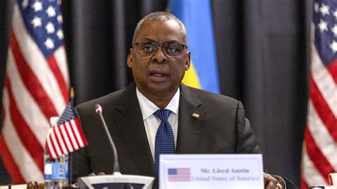 لوید آستین گفتگو با چین ضروری است