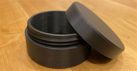 Parametric Openscad Round Container Jar With Screw Lid By Der Da