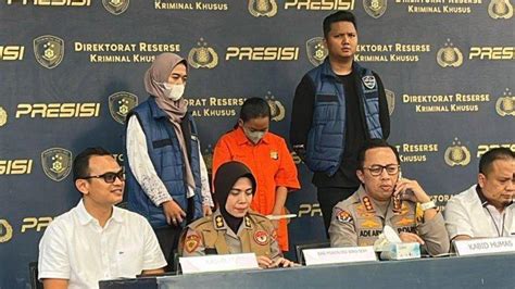 Viral Video Sosok Ibu Baju Orange yang Cabuli Anaknya, Polisi Ungkap ...