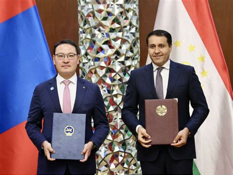 Монгол Улсад орчин цагийн харилцаа холбоо мэдээллийн технологийн салбар хөгжсөний 104 жилийн