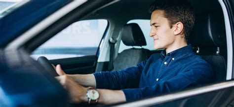 Управление на служебен автомобил за лични цели и трудова злополука