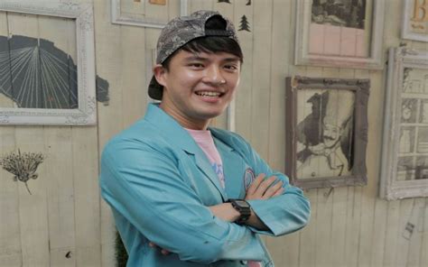 Sukses Di Film Morgan Oey Masih Memimpikan Jadi Penyanyi Solo Okezone Celebrity
