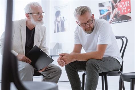 Banc So Ul I So Ia Merg La Un Psiholog Cu O List De Pl Ngeri Lips De Aten Ie De Sex