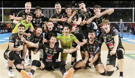 Вече е над всички Николов премина границата от 100 точки Btv Спорт