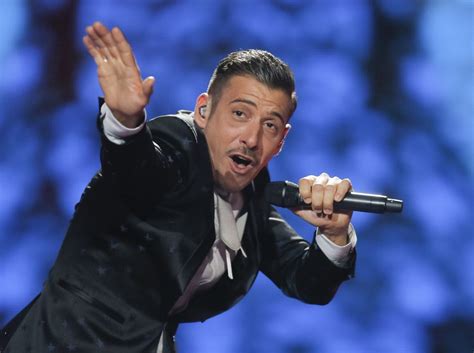 Francesco Gabbani privat: DIESER ESC-Teilnehmer tanzt mit Affen | news.de