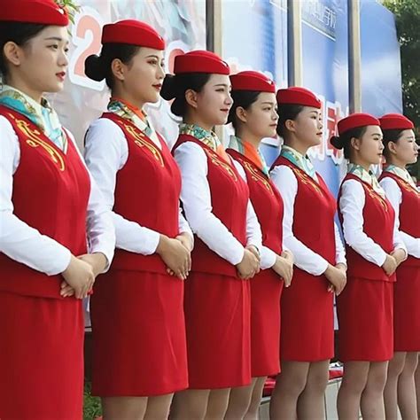 上门女婿被休，千名美女来接！妻子吓傻：你不是在工地搬砖的吗？00