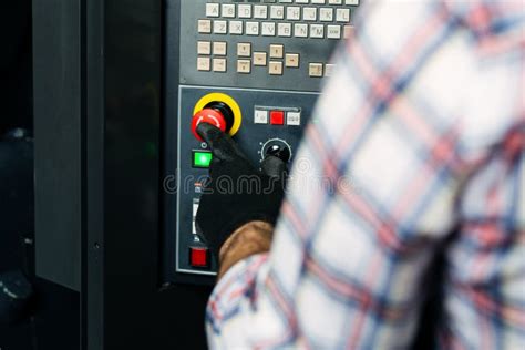 Cnc Machine Stop Stock Illustration Illustration Of Equipment