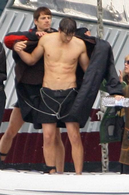 Famous Male Celebs Ashton Kutcher