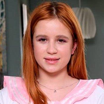 Red Louboutin Babe Page Watch This Pornstar On FreeOnes