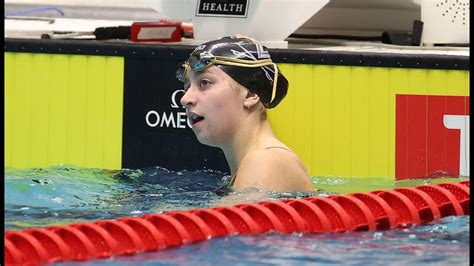 Kate Douglass Swims Pb In Womens 50m Freestyle Youtube