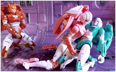 Post 5343276 Arcee Elitaone Lifeline Transformers