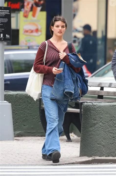 Suri Cruise Height 60 Photos
