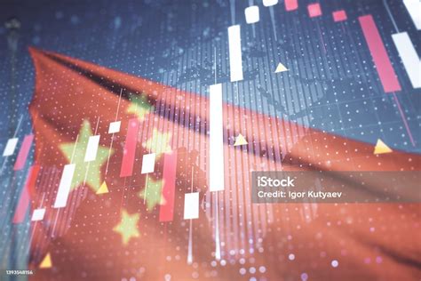 중국 국기와 푸른 하늘 배경에 대한 가상 추상 금융 차트 홀로그램 및 세계지도의 다중 노출 연구 및 분석 개념 0명에 대한 스톡 사진 및 기타 이미지 Istock