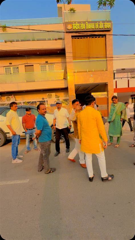 Priyanka Singh Raghuwanshi Priyanka Red Raghuvanshi • Instagram Photos And Videos