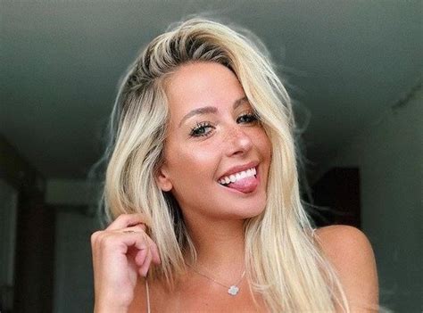 Braless Girls 30 Pics