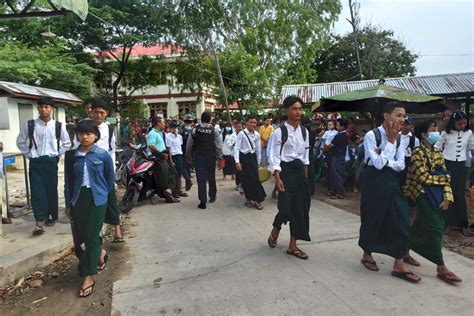 ပျော်ဘွယ်မြို့နယ်တွင် ၂၀၂၂ ၂၀၂၃ ပညာသင်နှစ် ခြေခံပညာကျောင်းများစတင်ဖွင့