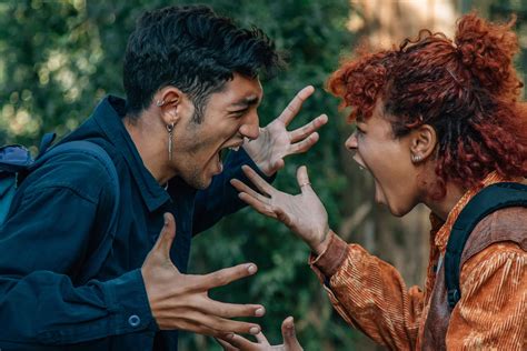 Vì Sao Học Sinh Tuổi Teen Dễ Nổi Nóng 5 Nguyên Nhân Bất Ngờ Cha Mẹ Nên
