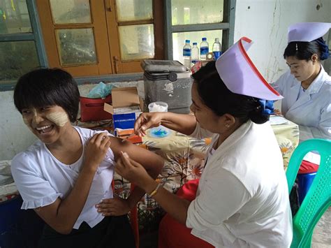 ရခိုင်ပြည်နယ် စစ်တွေမြို့၌ သားအိမ်ခေါင်းကင်ဆာရောဂါ ကာကွယ်ဆေး Hpv ထိုးနှံပေး Myanmarnationalpost