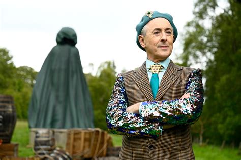 Alan Cumming Says Theres Nothing Funnier Than This On The Traitors