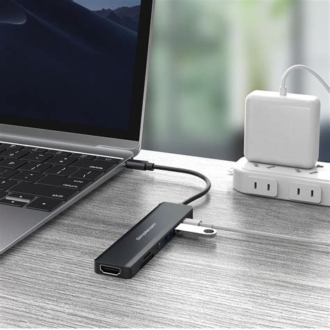 Simplecom CH USB C In Multiport Adapter Hub USB HDMI K SD Card Reader