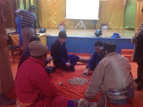 өвөл цагийн соёл хүмүүжлийн ажлын нээлт эхэлж хасаа харваа шагай атгалтын тэмцээнийг соёлын