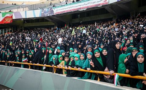 اجتماع دختران انقلاب در ورزشگاه آزادی برگزار شد خبرگزاری آنا