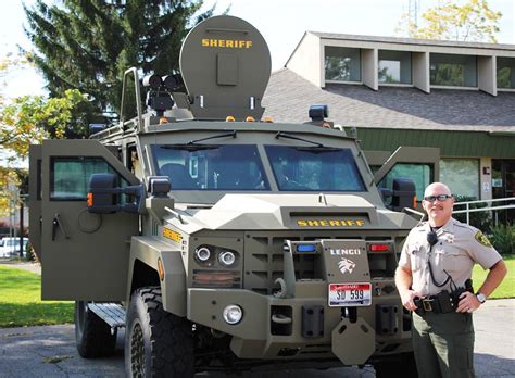 Sheriff Introduces Bearcat Vehicle