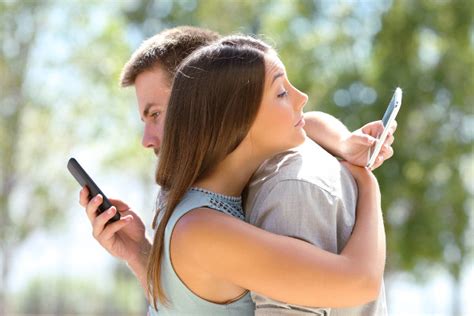 7 начина да накараш партньора ти да те слуша Lover Bg