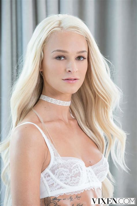 Emma Hix Teen Blonde Rides Dick