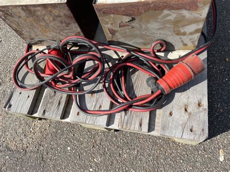 Klaravik Auktioner 2 Stk Oplader 24v