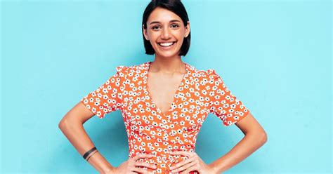 Stunning Summer Formal Dresses With Sleeves To Beat The Heat