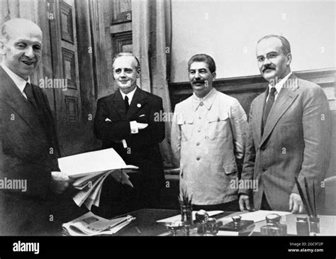 Stalin aggression -Fotos und -Bildmaterial in hoher Auflösung – Alamy