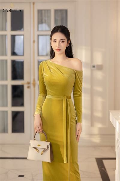 ĐẦM NHUNG XANH LỆCH VAI Camellia