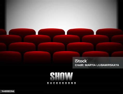 시네마 스크린 스크린과 좌석이 있는 영화관 인테리어가있는 극장 홀 영화 극장을위한 강당 영화를위한 빈 무대 프레젠테이션을 위한