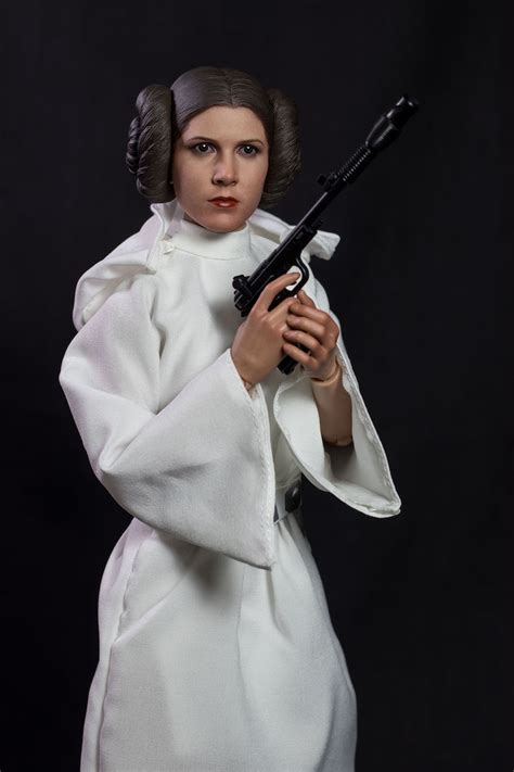 Doons Dungeon Hot Toys Star Wars Princess Leia Figure Review