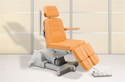 Стол за маникюр и педикюр Естетика и Дерматология Подиатрия и маникюр Джи Кей Инженеринг Груп