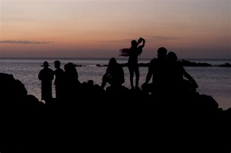 무료 이미지 바닷가 바다 연안 대양 수평선 실루엣 해돋이 일몰 아침 웨이브 새벽 황혼 저녁 만 영상 2500x1660 53025 무료