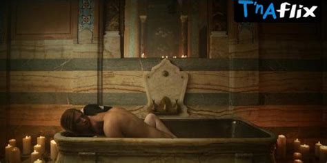 Agathe Bonitzer Sexy Scene In Osmosis