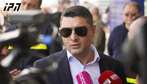 ვაჟა სირაძე პოლიციელზე კვერცხის სროლა დანაშაული არ არის გინება არ