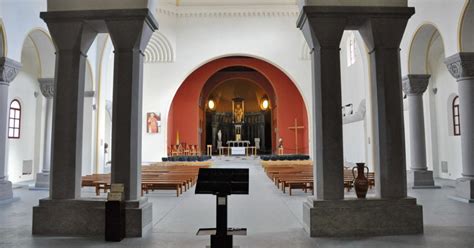 Slovenski Jezuiti O Primeru Rupnik In časovni Potek Preiskav Družina Vsak Dan S Teboj