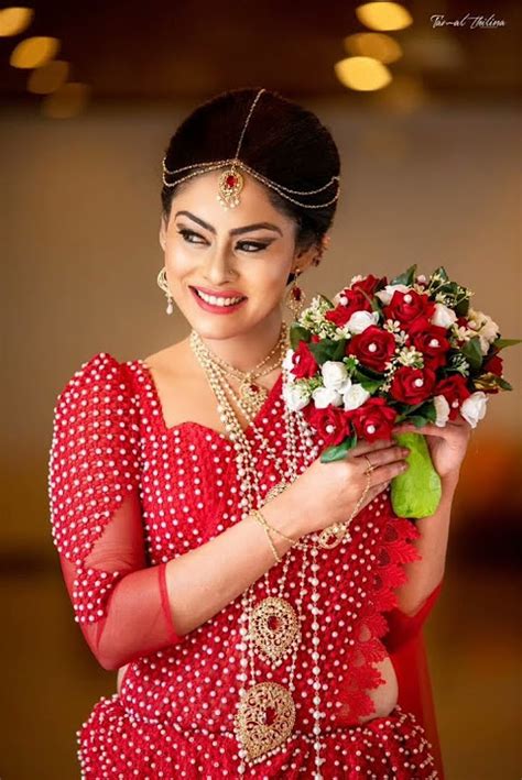 ඇස් වහක් නෑ එයාලගෙ ලස්සන 🌼😍කෝ බලන්න මේ වගේ හැඩ වෙන්න ආස අය 🤔 Youtube