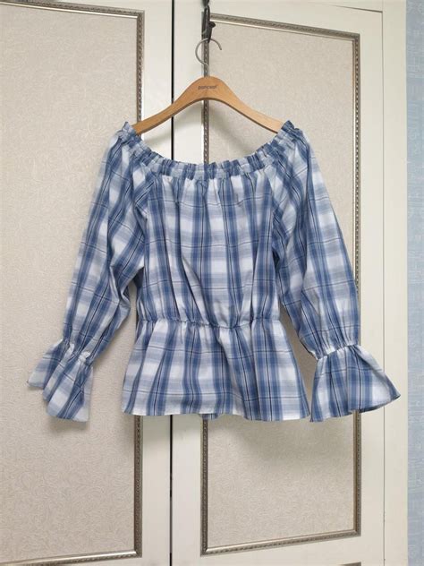 오픈숄더 블라우스 헬로마켓