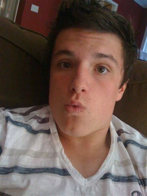 Kissy Face Josh Hutcherson Josh Hunger Games